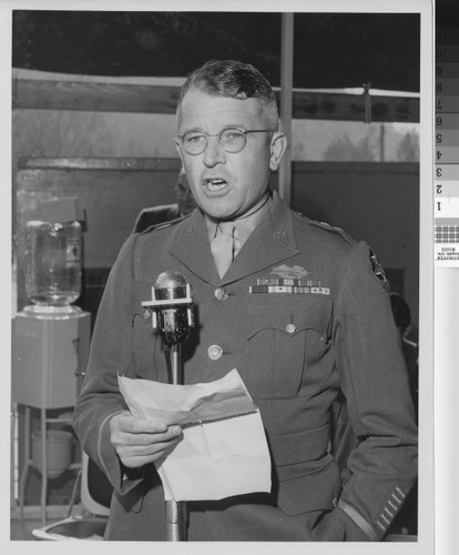 Photograph of General Merrill at the Rodger Young Village dedication (1 ...