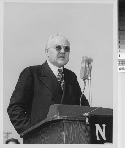 Photograph of Mayor Fletcher Bowron at Rodger Young Village dedication ...