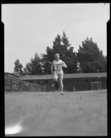 Charlie Paddock running, Los Angeles, circa 1926 — Calisphere