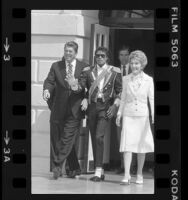 Michael Jackson with President Ronald Reagan and Nancy Reagan at the ...