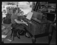 Lillian O'Shea piano exhibit, Los Angeles, 1935 — Calisphere
