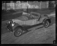 Auburn, convertible coupe automobile, Los Angeles, 1920s — Calisphere