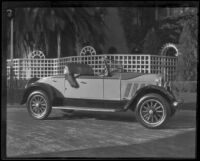 Auburn, convertible coupe automobile, Los Angeles, 1920s — Calisphere