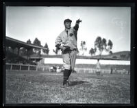 Bud Teachout pitching for Occidental College at Washington Park, Los ...