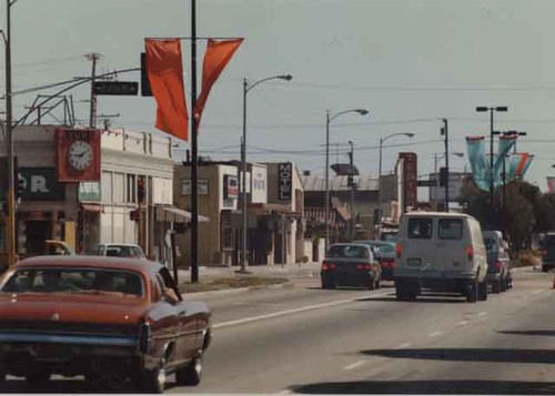 Traffic on Oxnard Blvd. at 5th Street — Calisphere