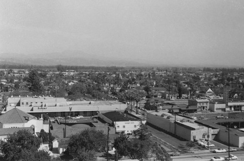 Aerial view of Buffums Department Store on Main at 10th Street in 1961 ...