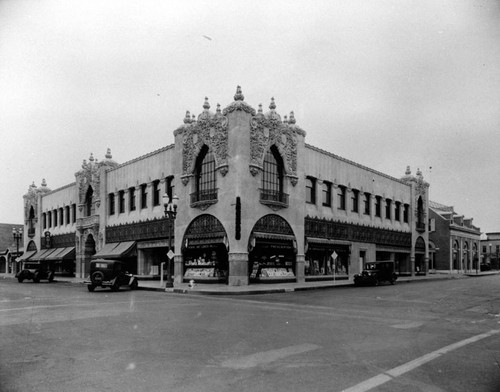Santora Building on Broadway and 2nd Streets — Calisphere