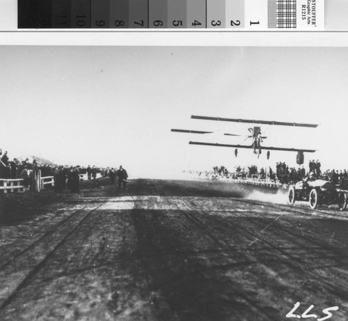 Lincoln Beachey vs. Barney Oldfield [picture] : Emeryville, Jan. 1914 ...