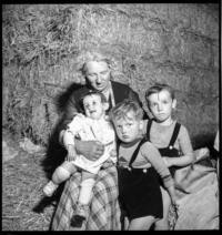 Mouchy. Family on road [Refugees. Mouchy le Chatel, France] — Calisphere