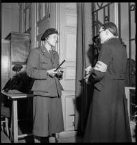 Dolan with nurses [Rose Dolan. Comite Americain de Secours Civil ...