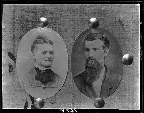 Hulda Minthorn Hoover and Jesse Clark Hoover, parents of Herbert Hoover ...