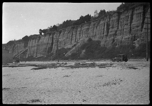 Palisades Park cliff, Santa Monica, 1929 — Calisphere