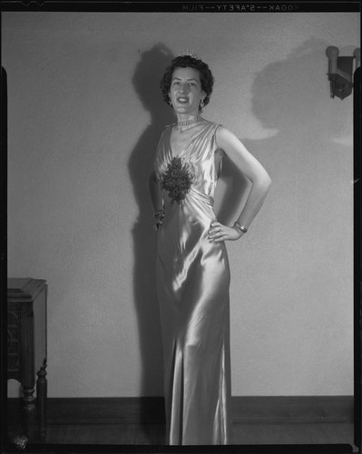 Opera performer Diane Houck Malin in satin gown, 1956 — Calisphere