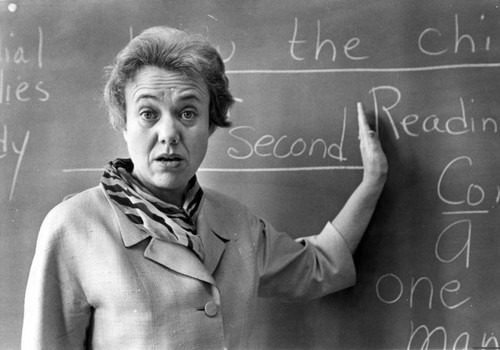 Mrs. Bernice Zahm explains new reading program — Calisphere