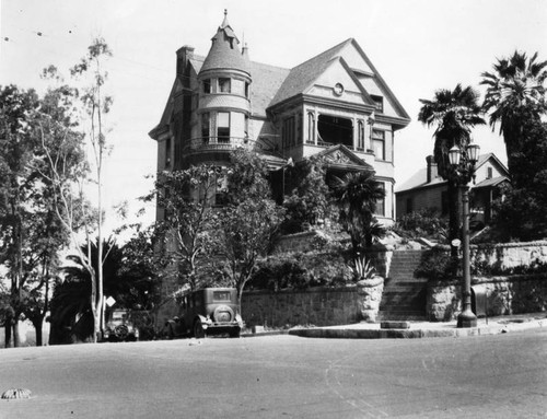 Hildreth Mansion, Bunker Hill — Calisphere