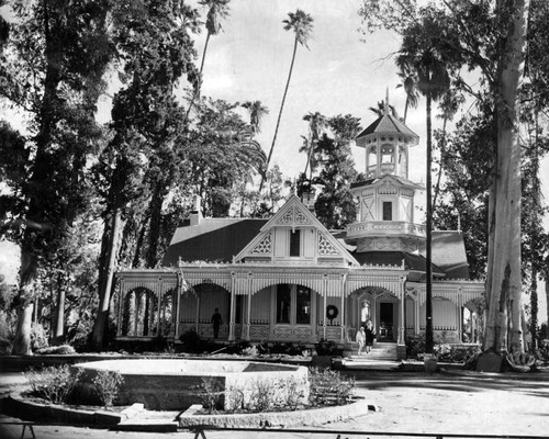 Queen Anne Cottage at Arboretum — Calisphere