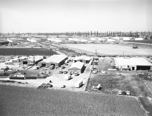 Mayflower Trailer Company, Torrance — Calisphere