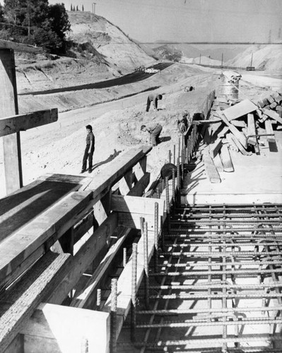 PTAs act to keep children from construction dangers — Calisphere