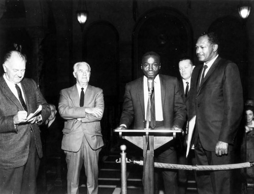 Los Angeles Dodgers outfielder, Louis "Sweet Lou" Johnson — Calisphere