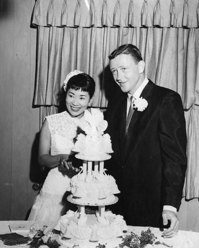 Miyoshi Umeki And Family THE COURTSHIP OF EDDIE'S FATHER TV SHOW
