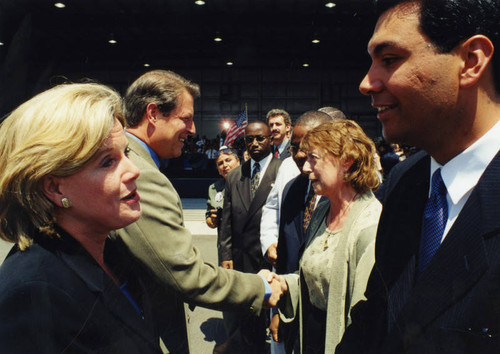 Gore meets the people — Calisphere