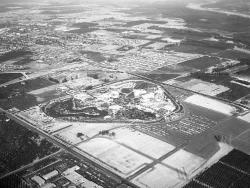 Disneyland Park, Santa Ana Freeway and Harbor Boulevard, looking ...