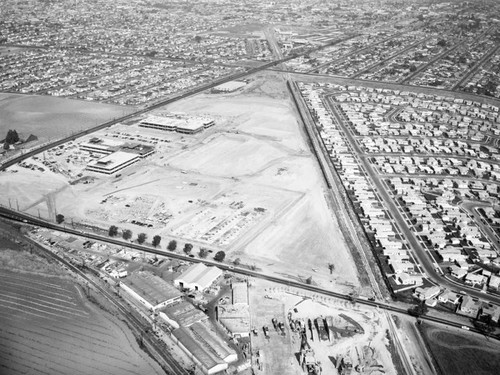 Aviation Boulevard and El Segundo Boulevard, El Segundo, looking west ...