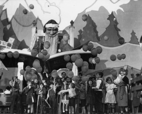 Shell Santa Claus, view 2 — Calisphere