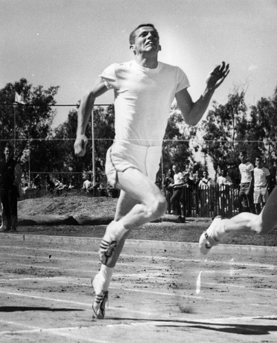 Ralph Turner, sprinter — Calisphere