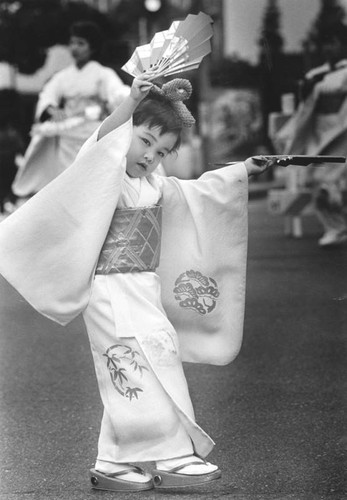 Child dancer in Shogun Santa parade — Calisphere