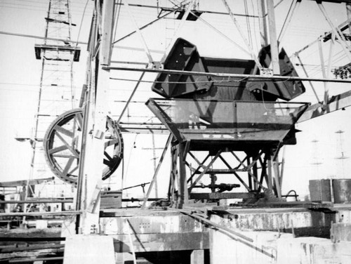 Venice Oil Field drilling rig — Calisphere