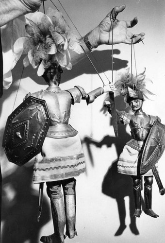 This professor pulls strings - but just to enchant people — Calisphere