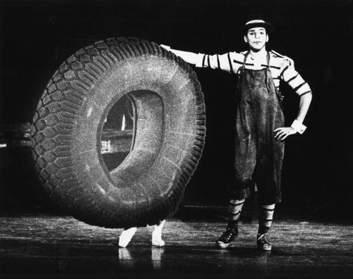 "Bum's Rush", Twyla Tharp Dance Foundation — Calisphere