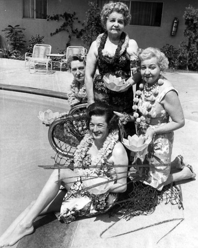 Northridge Guild plans Beachcomber dance — Calisphere