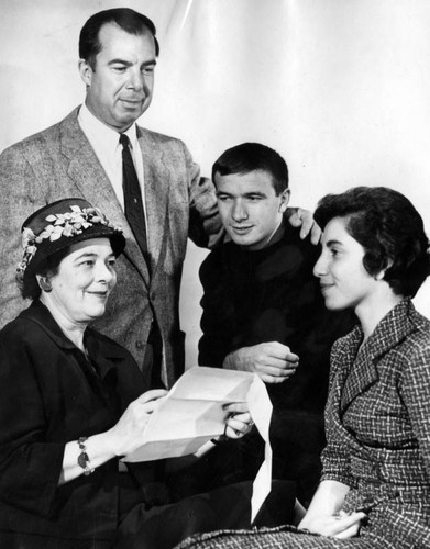 Host service group — Calisphere