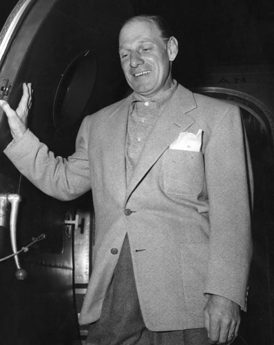 Leo Durocher arrives — Calisphere