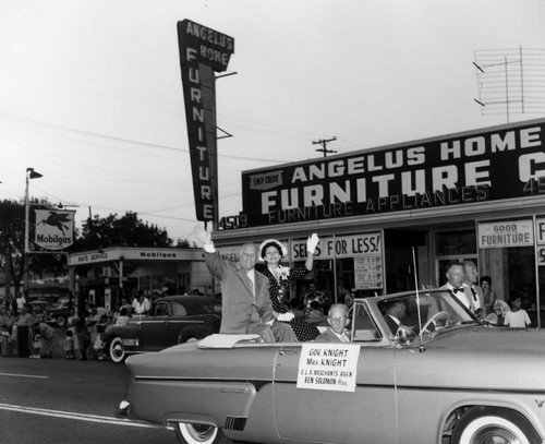 Gov. and Mrs. Knight in car — Calisphere