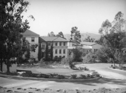 Robert Freeman Memorial Union, Occidental College — Calisphere