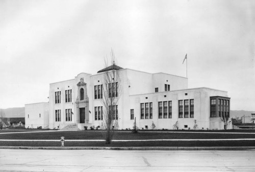 Carthay Center School, exterior — Calisphere