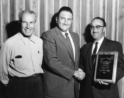 Musicant wins award — Calisphere