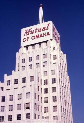 Mutual of Omaha on Wilshire Boulevard — Calisphere