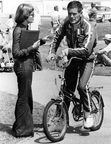 Bobby Unser qualifies — Calisphere