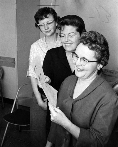 Mrs. Foster receives award — Calisphere