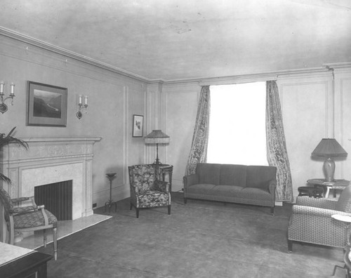 Drawing room of suite, Biltmore Hotel — Calisphere