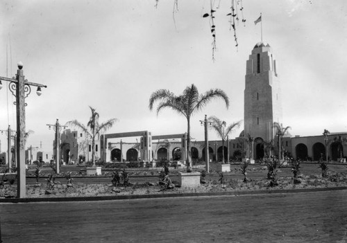 Exposition Park building — Calisphere