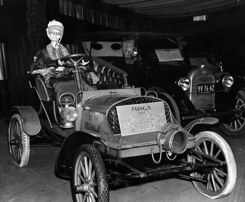 1904 Franklin automobile at Los Angeles Auto Show — Calisphere