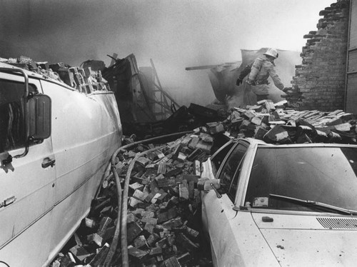 Glendale fire injures 4, destroys plant — Calisphere