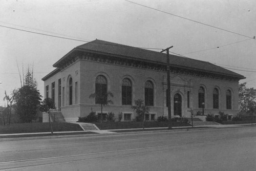 Benjamin Franklin Branch Library, exterior view — Calisphere
