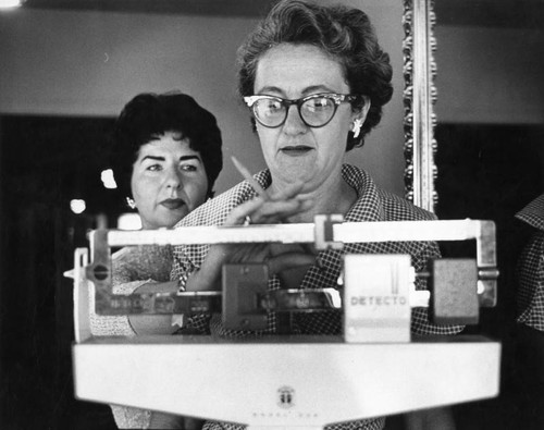 Lucille Ganz of North Hollywood, 'Most Beautiful you' contest winner ...