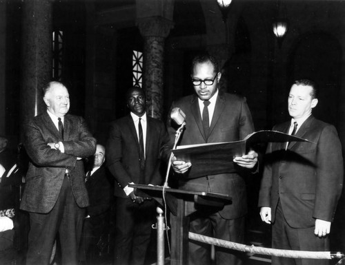 Los Angeles Dodgers outfielder, Louis "Sweet Lou" Johnson — Calisphere